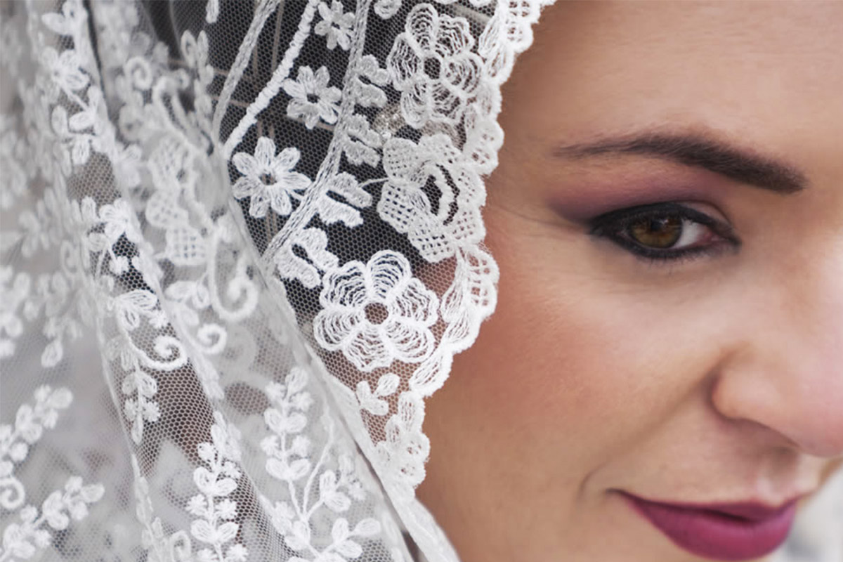 Mantillas – Artesanias Valencia – Manteletas de Fallera